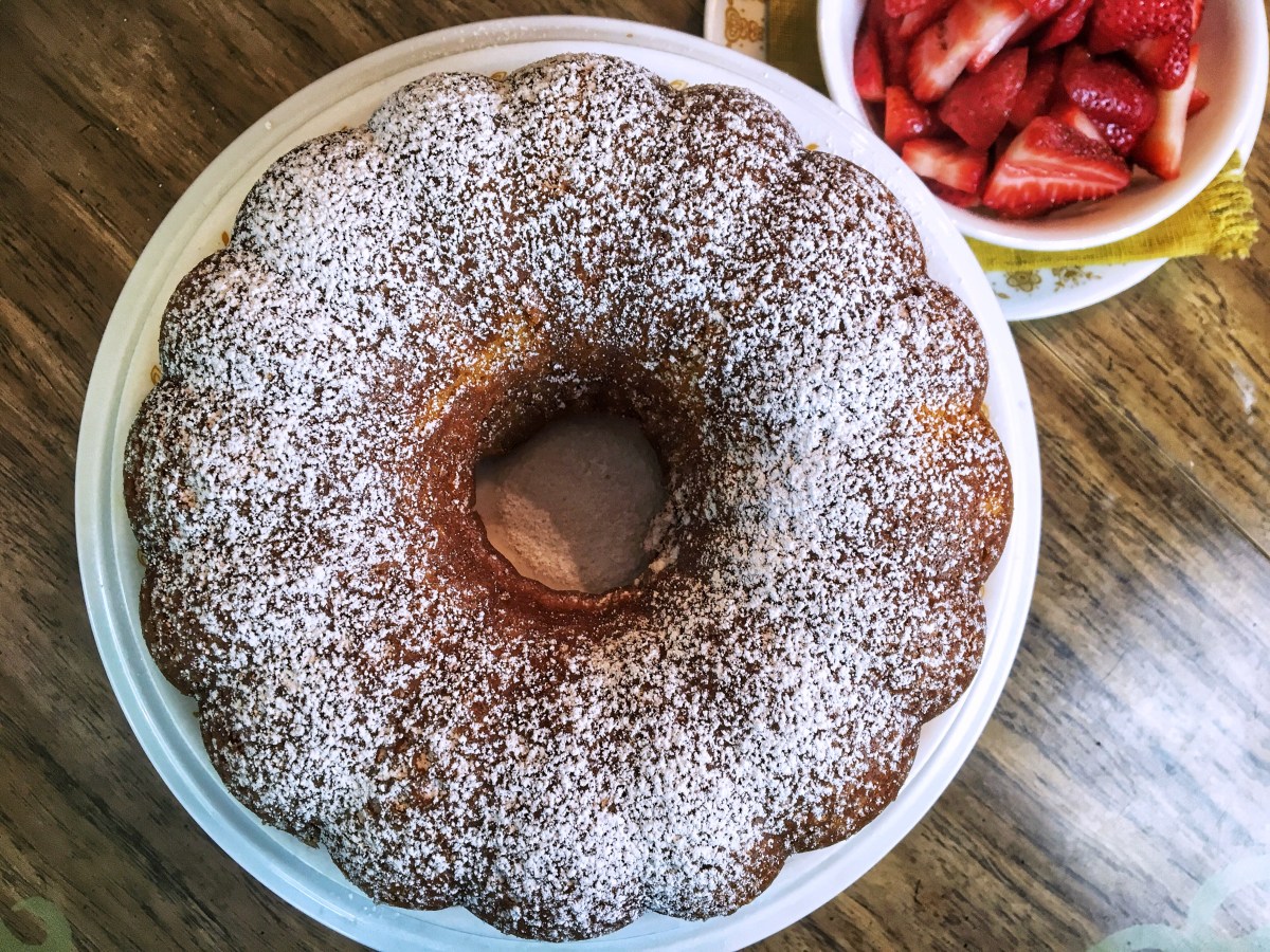 Peg Bracken’s The Cake – Quaint Cooking