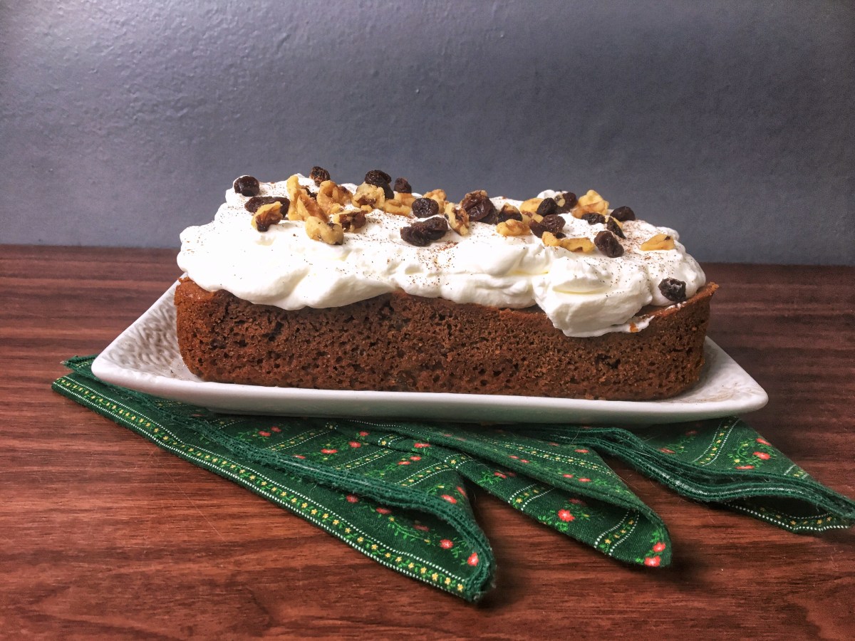 Poppy Cannon’s Applesauce Cake – Quaint Cooking